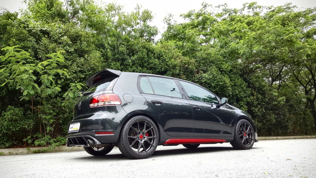 Redline Vorsteiner: Mk6 Golf GTi Equipped with Vorsteiner V-FF 103’s ...